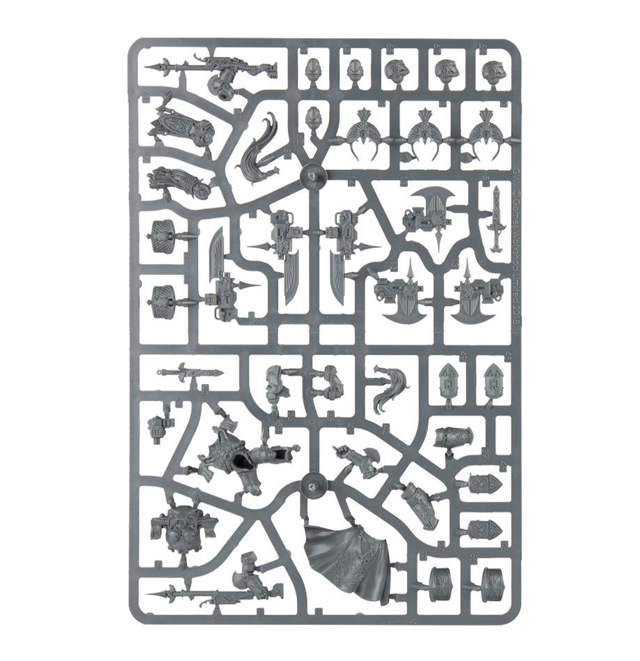 Allarus Custodians - Adeptus Custodes: Warhammer 40K | Gathering Games